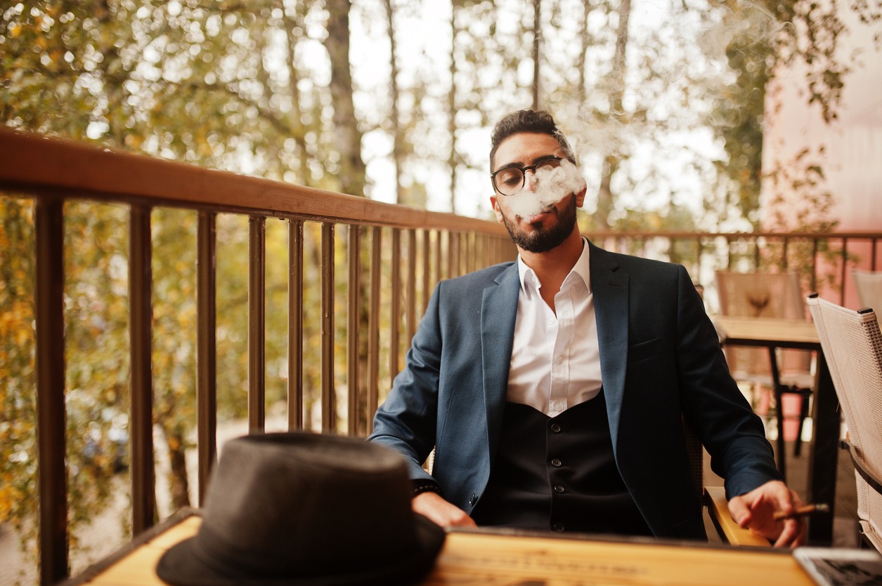 Interdire les cigares en terrasse : est-ce légal ? Blog smoking.fr